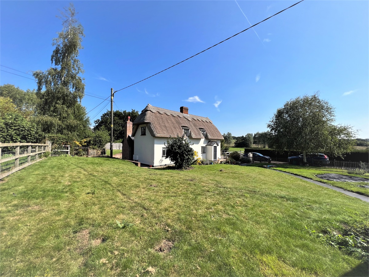 Bramble Cottage, 1 Mill End Cottages, Spains Hall Road, Finchingfield ...