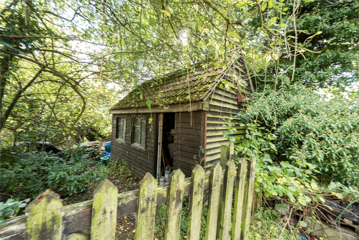 WALNUT TREE COTTAGE, COBBLERS GREEN, FELSTED